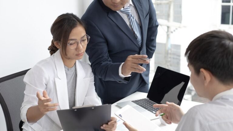 5 Things Every Business Needs to Operate - GuideByTips