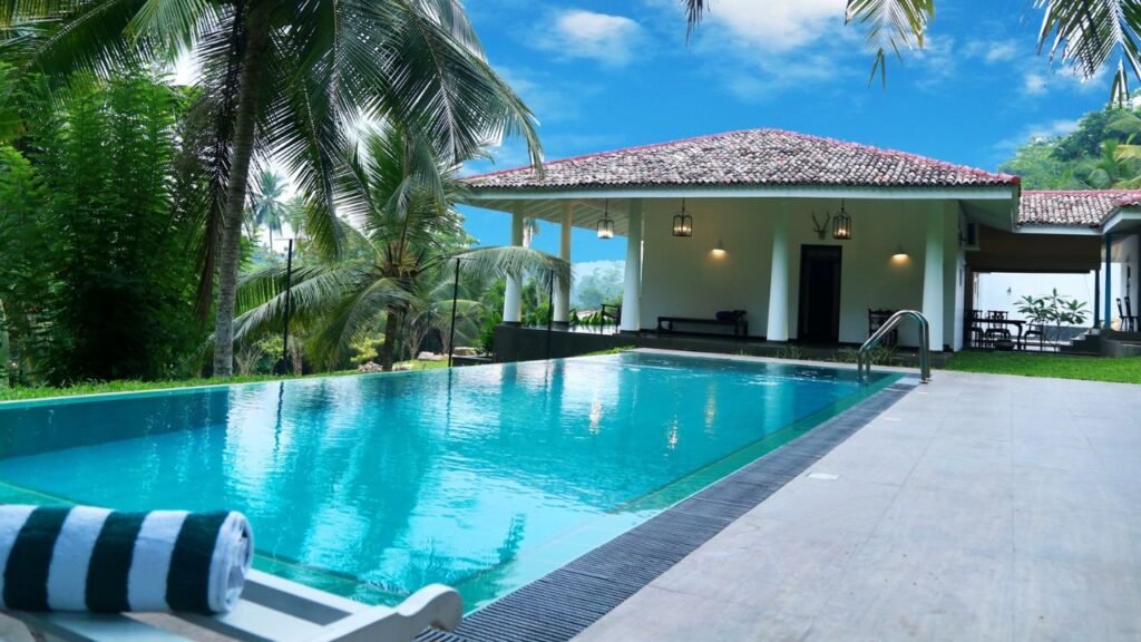 7 Ways To Clean Your Outdoor Pool Properly - GuideByTips