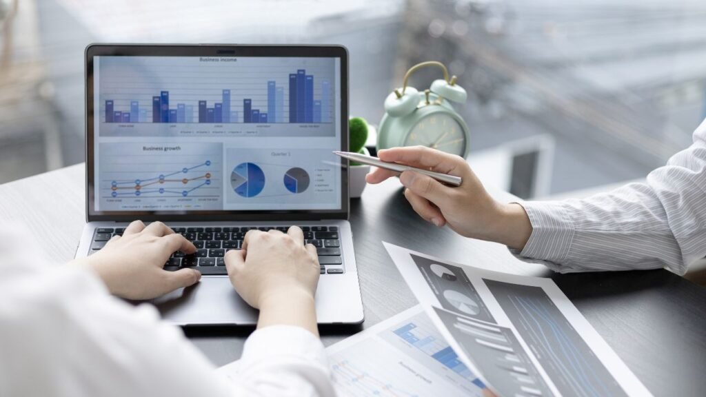 8 Business Tips to Help You Reach New Customers in 2026 - GuideByTips